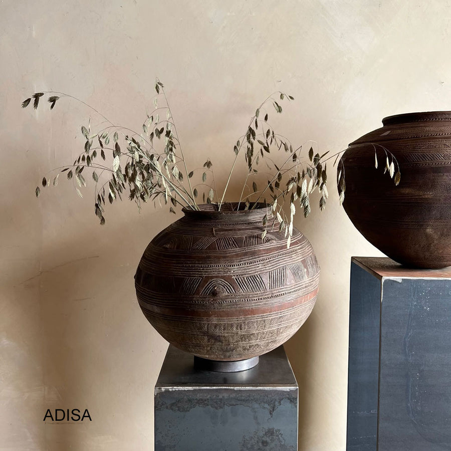 Antique African Clay Urn Small – Home Barn