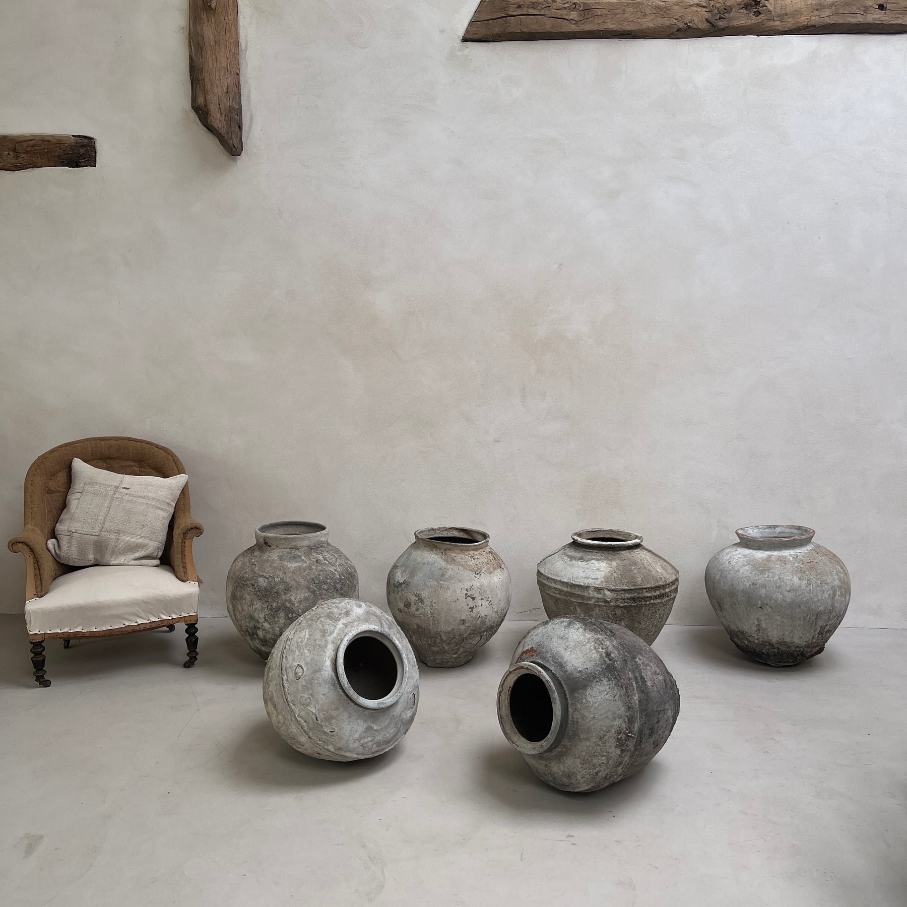 Large Antique Rustic Clay Urn | Siberut – Home Barn