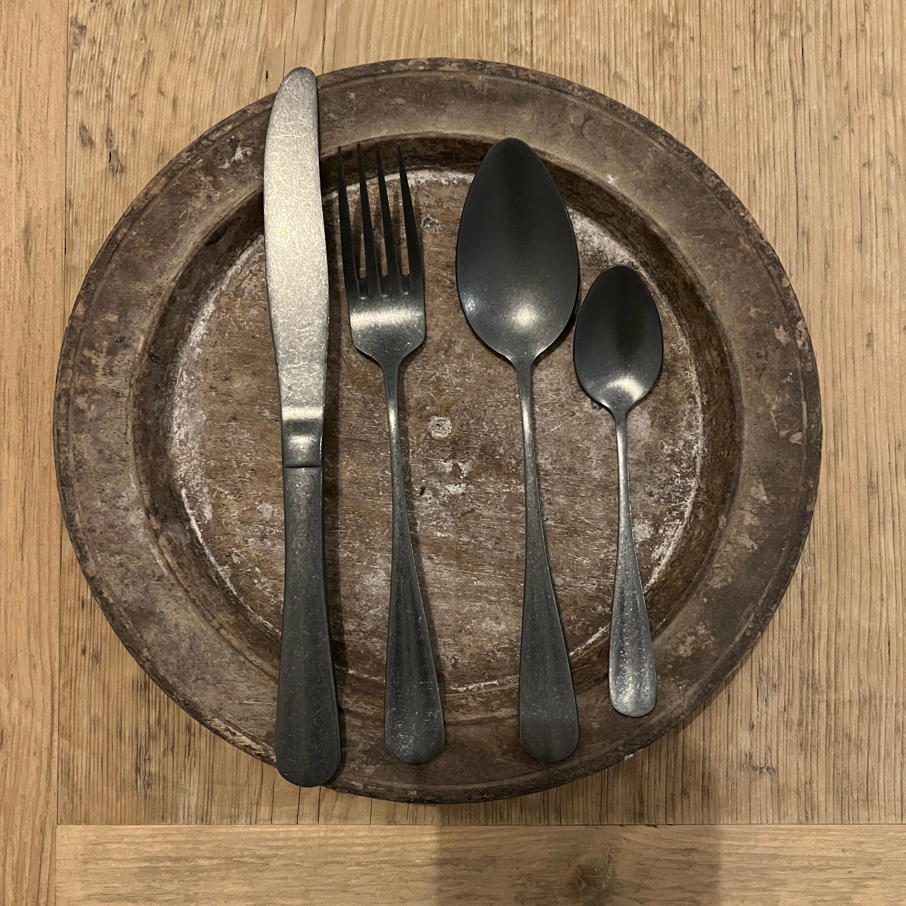 Matte Dark Silver Cutlery Set | 24 pieces – Home Barn