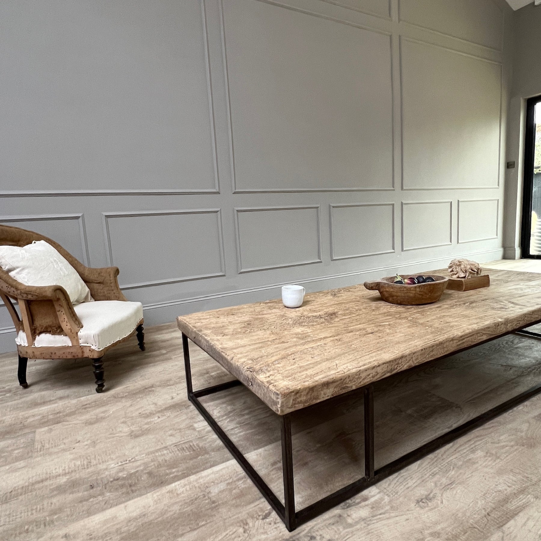 Reclaimed ancient timber coffee table | Laia – Home Barn