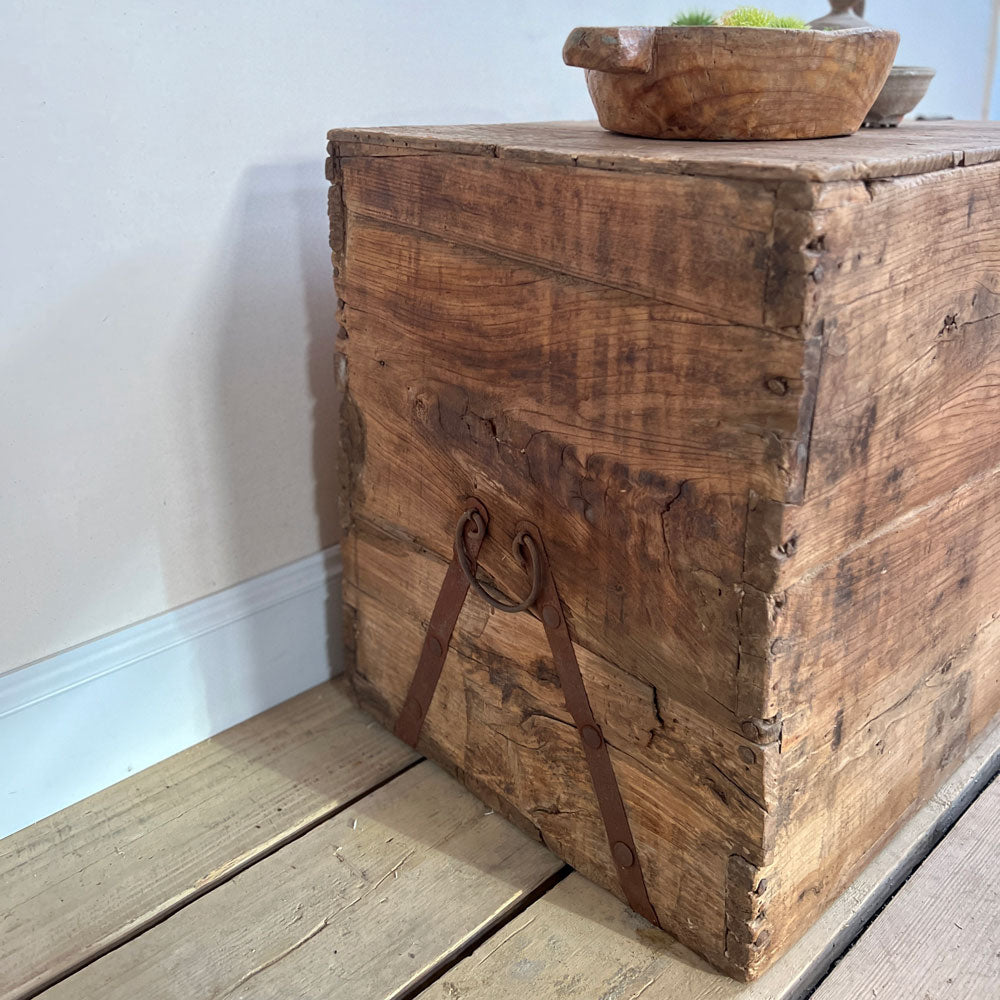 Antique rustic merchants trunk | Cressida – Home Barn