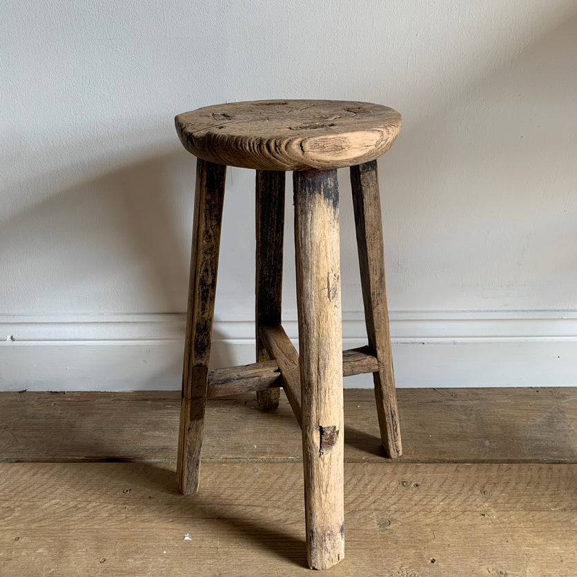 Antique Rustic Round Top Stool – Home Barn