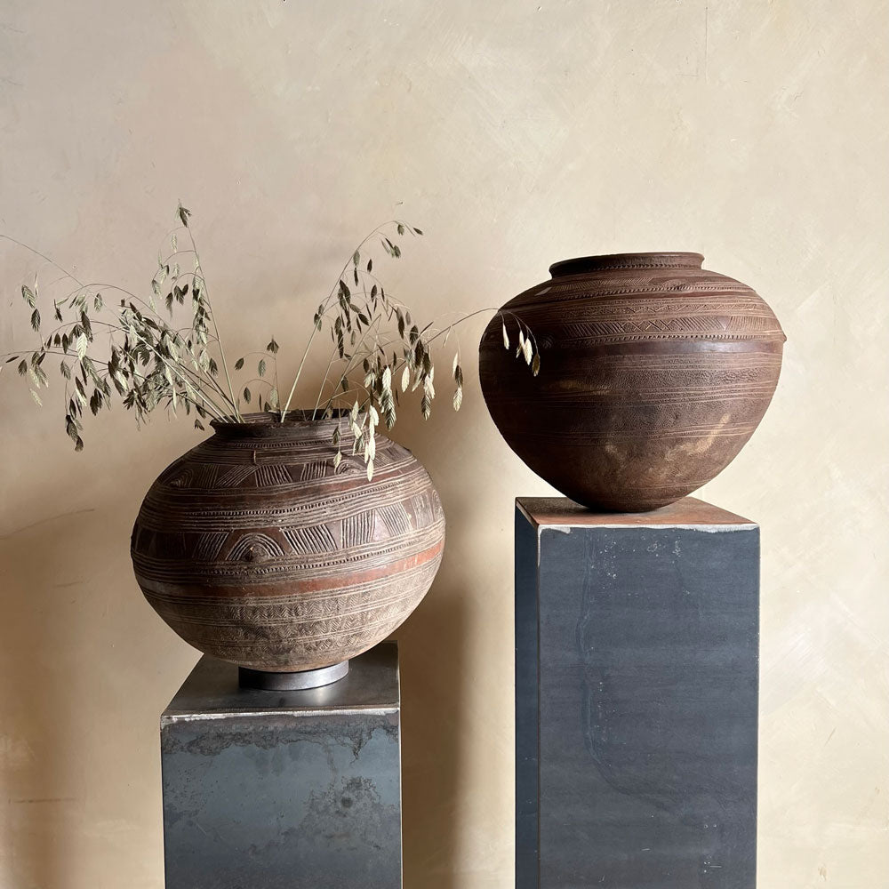 Antique African Clay Urn Small – Home Barn