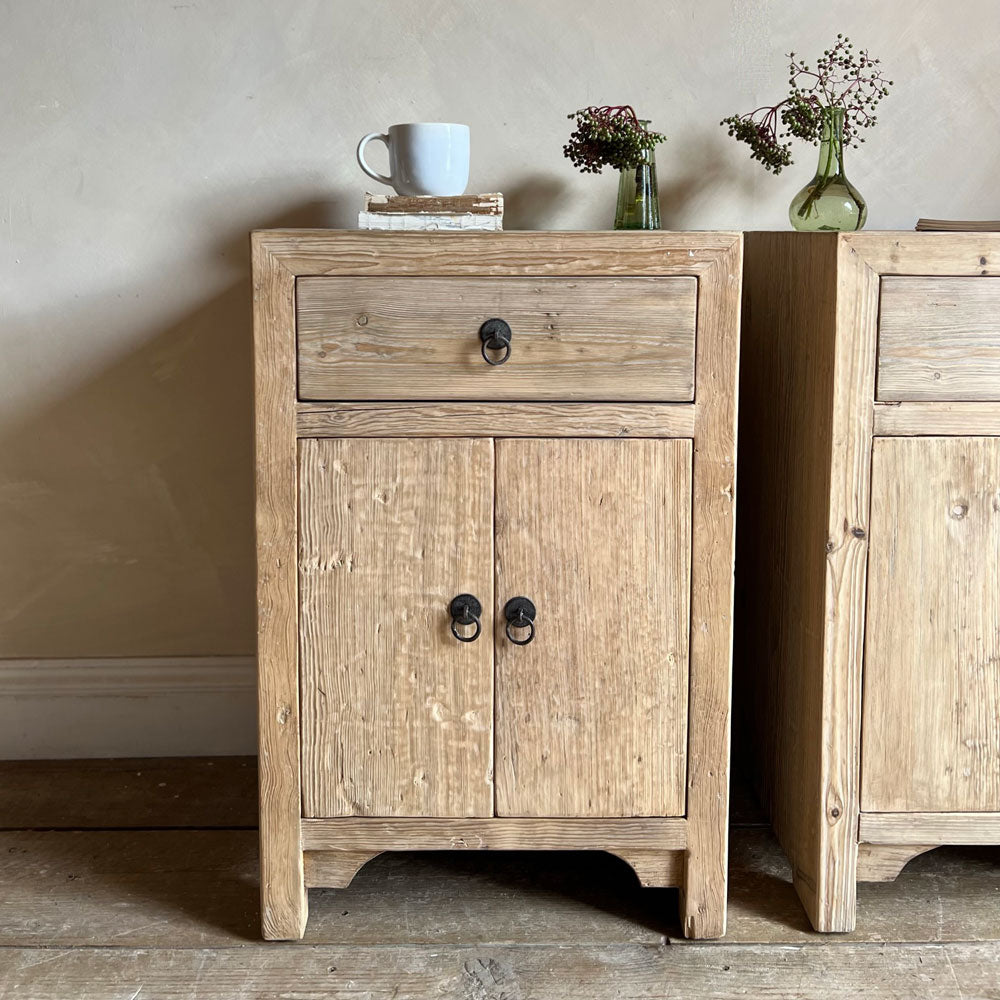 Reclaimed bedside table Parker – Home Barn